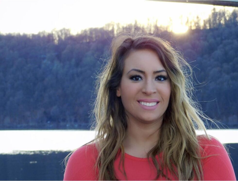 Biography - Jánelle Marina Méndez Viera